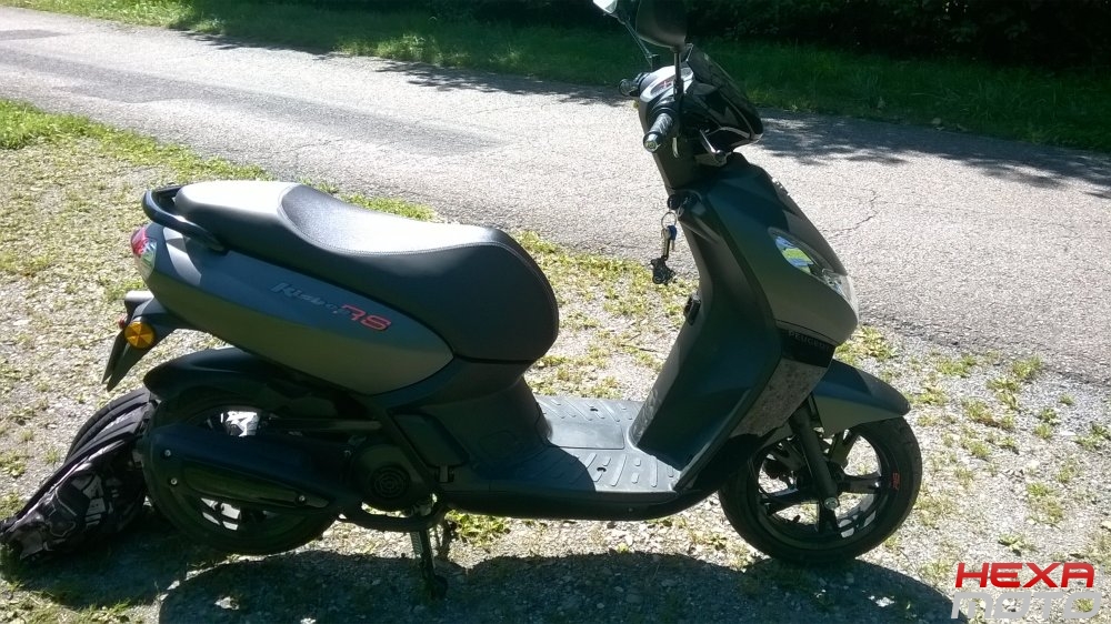 2014 Peugeot Kisbee RS 50 2 T de 73Matthew - Hexa Moto